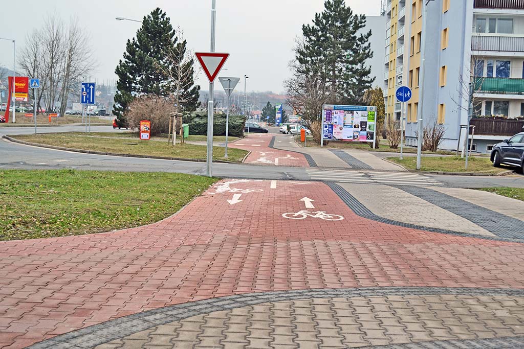 Kilometr nové cyklostezky v Mladé Boleslavi - Chládek & Tintěra, a.s. Kilometr nové cyklostezky v Mladé Boleslavi - Chládek & Tintěra, a.s.